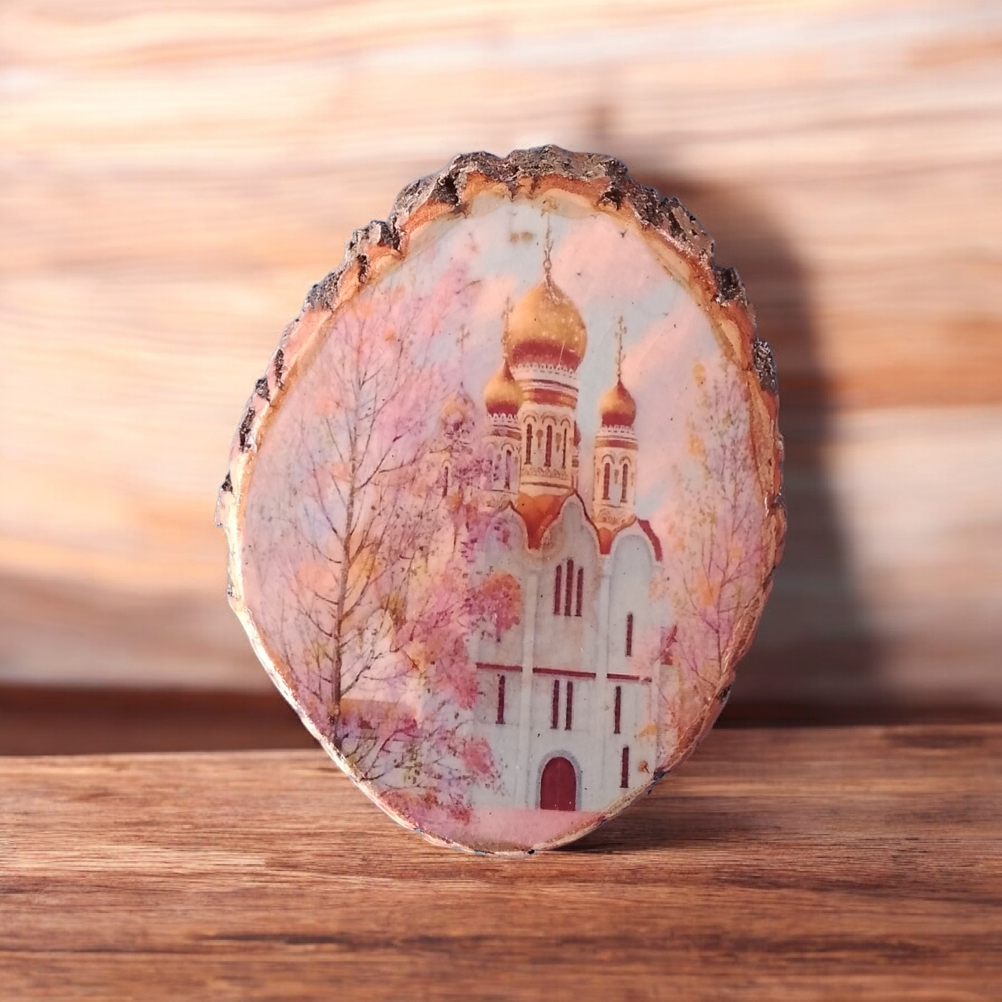 Декоративный древесный спил лакированный. Размер 135х100 мм.