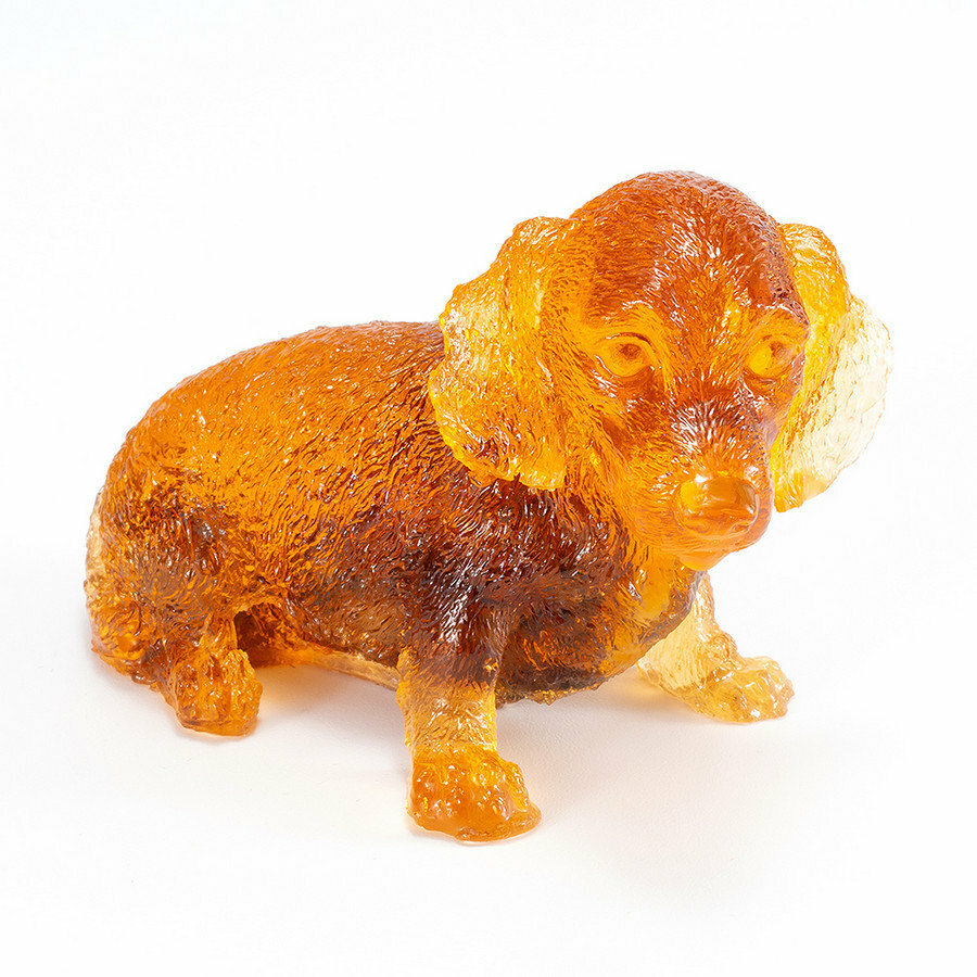 Интерьерная фигурка с кусочками натурального янтаря "Такса"