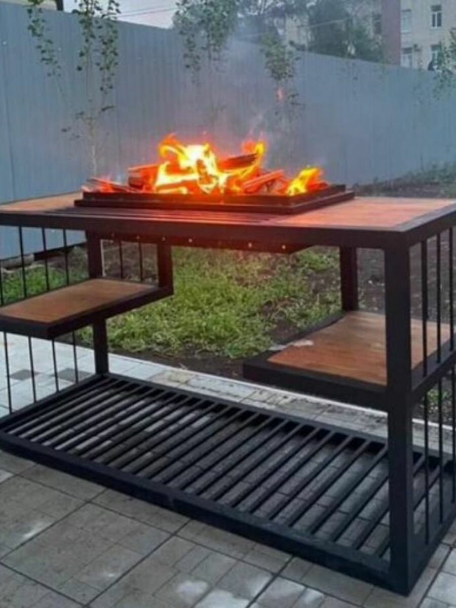 Мангал Mangal Gold, стационарный, боковые столик и дровница, черный, 130x50x90 см