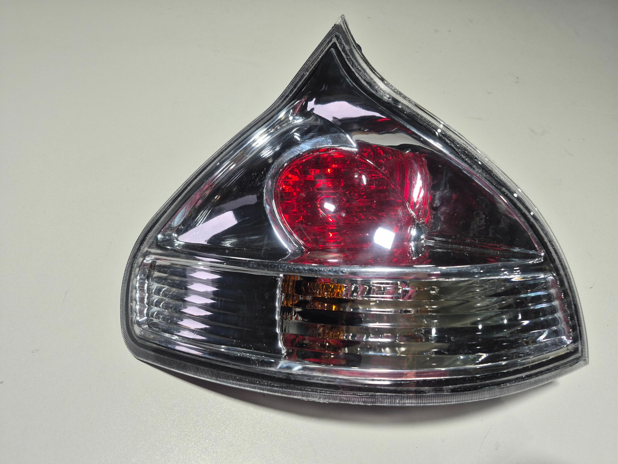 Фонарь задний левый на крыле Tagaz C190 [2.4 16V 5MT внедорожник 4X4] 4133100U1010