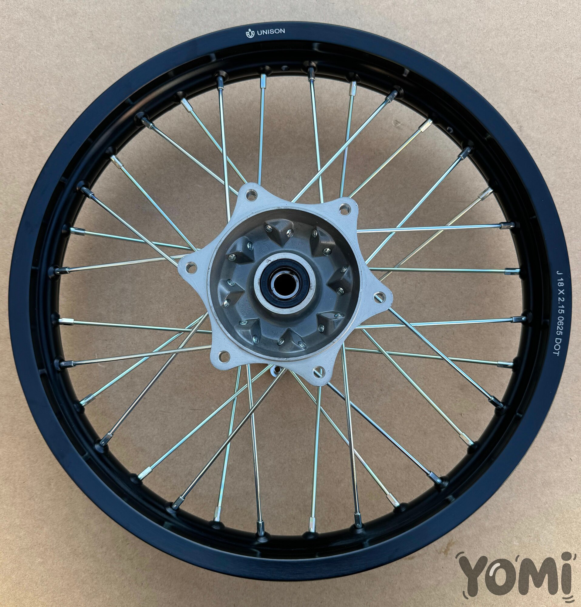 Алюминиевый задний обод (диск) 18' 7116 для Honda, 2.15-R18 d17mm, черный, 32 спицы — замена заднего колеса