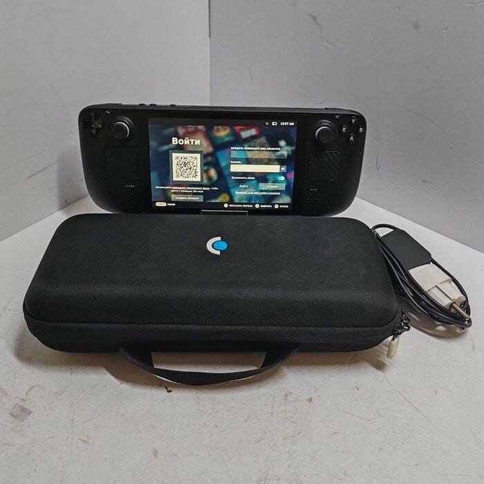 Игровая приставка Valve Steam Deck LCD