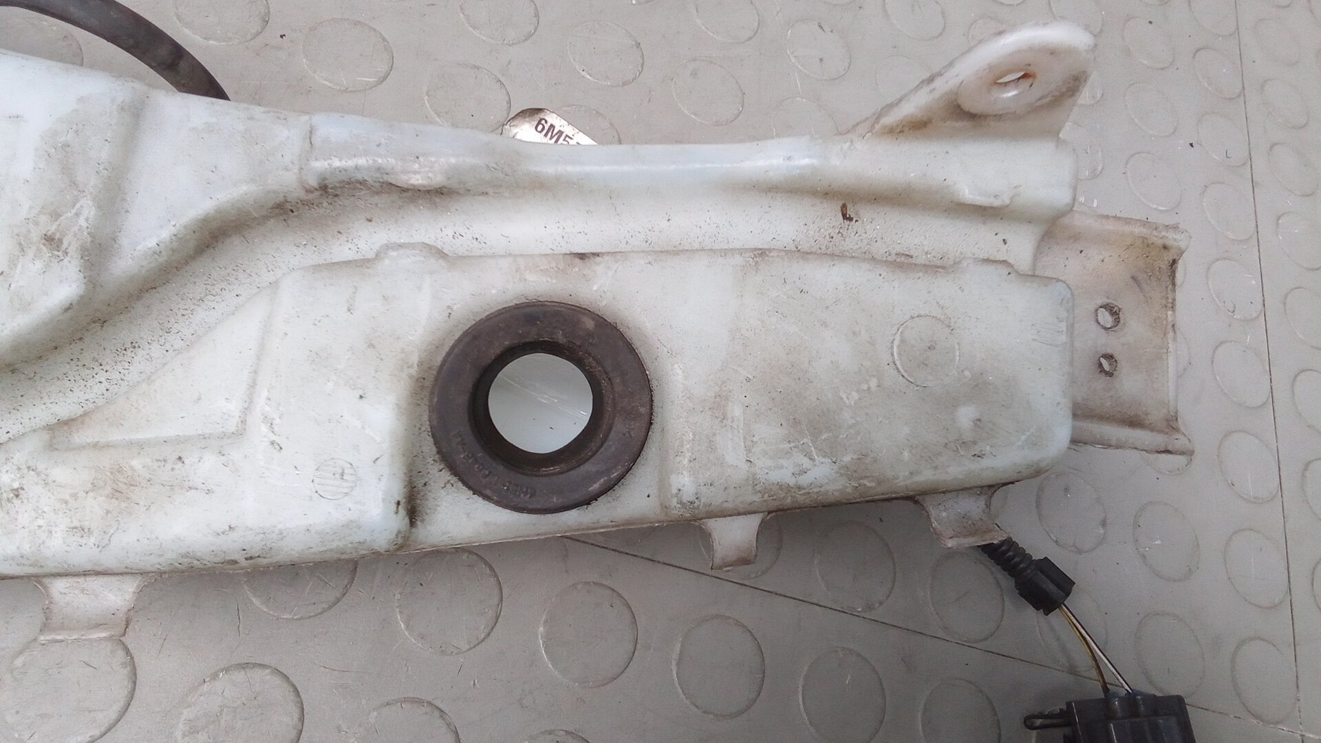 Бачок омывателя FORD FOCUS 2 — фото 1