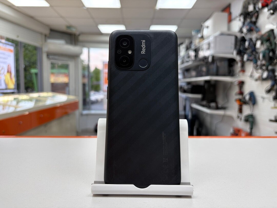Смартфон Xiaomi Redmi 12C 4/128 ГБ RU, 2 nano SIM, серый графит. б/у, уценка