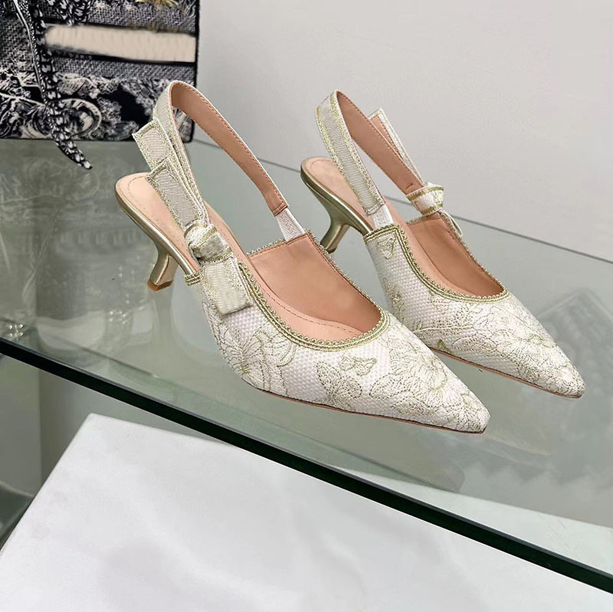 Босоножки Elegant Line