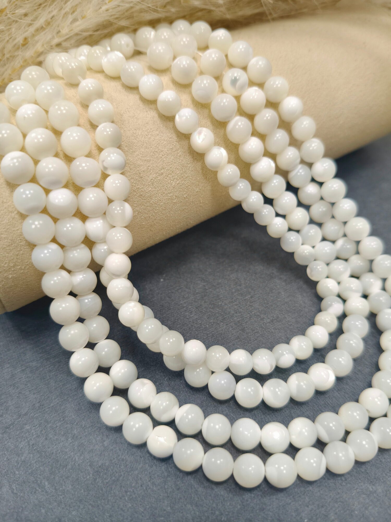 Бусины перламутр А шар гладкий 6 мм (12 бусин), Suntrim