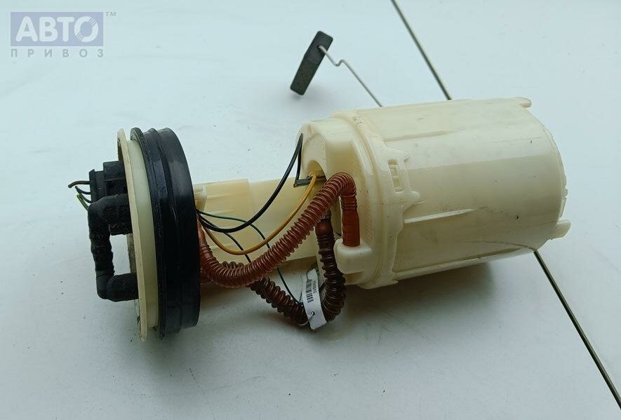 Насос топливный Volkswagen Passat B5+ (GP)