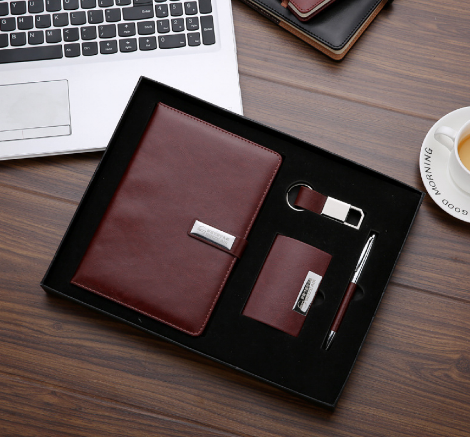 Набор MyPads Premium M-202045 кожаный мужской блокнот с ручкой, визитницей и брелоком