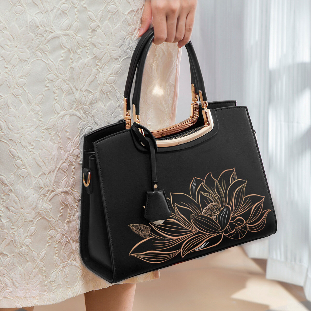 Подарок на День матери: вышитая женская сумка в новом китайском стиле с большим объемом, элегантная и высококачественная сумка через плечо для мам.