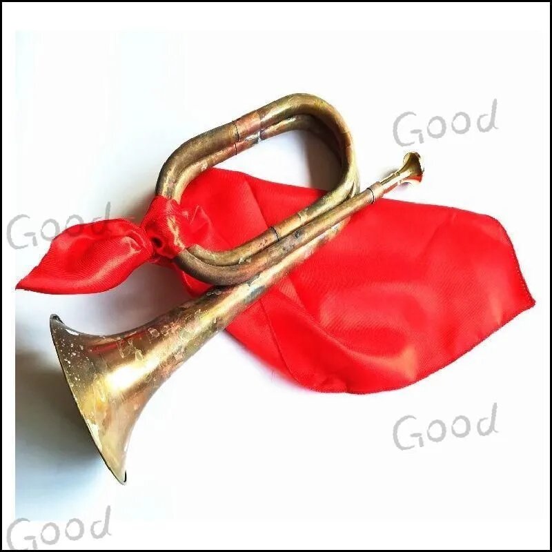 Горн латунный с красным флагом для торжественных мероприятий