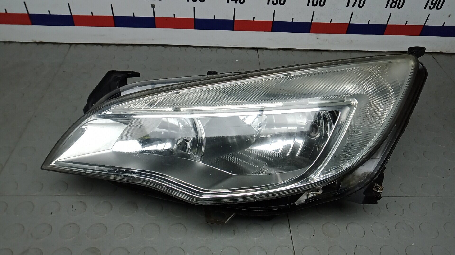 Фара левая OPEL ASTRA J