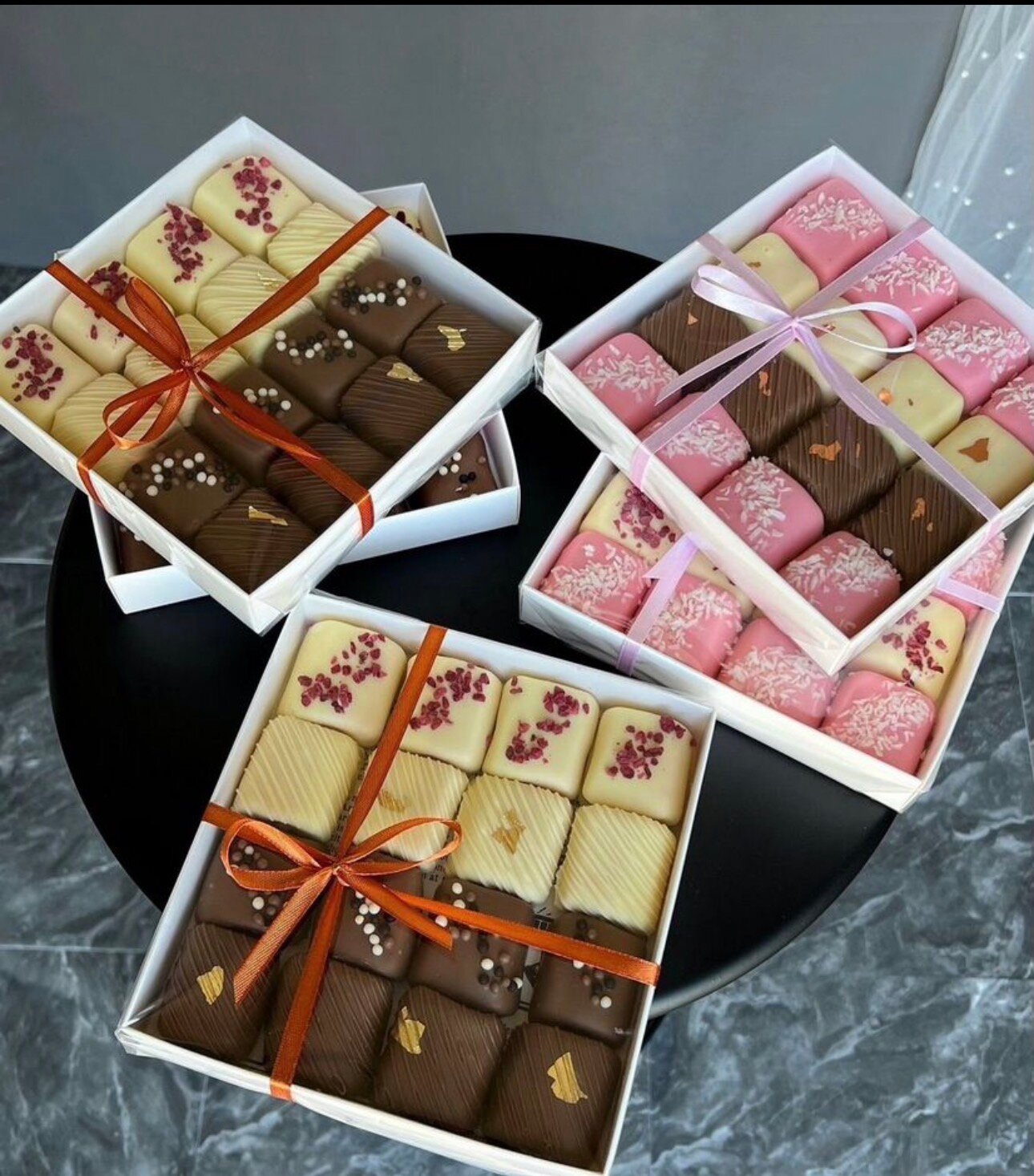 Набор из 16 штук маршмеллоу в премиальном бельгийском шоколаде