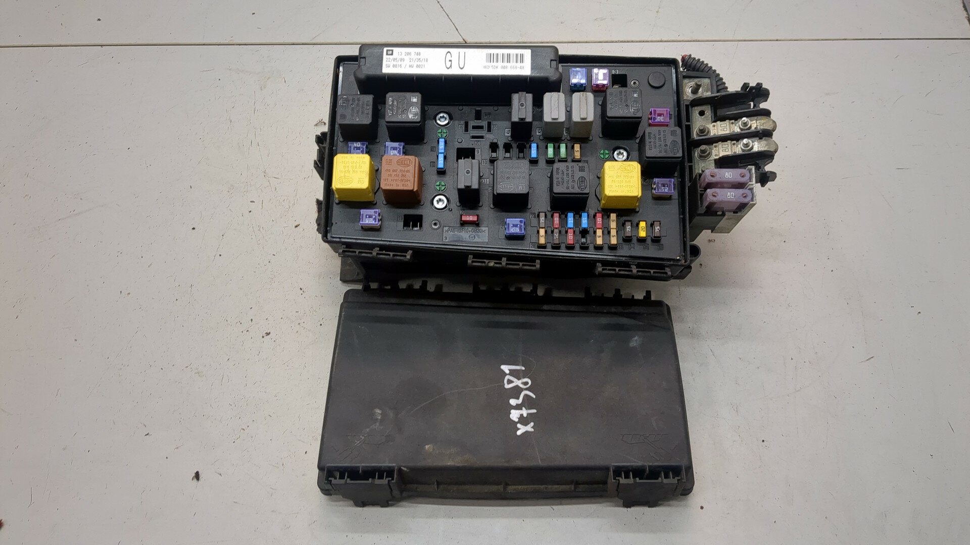 Блок предохранителей Opel Astra H Б/У