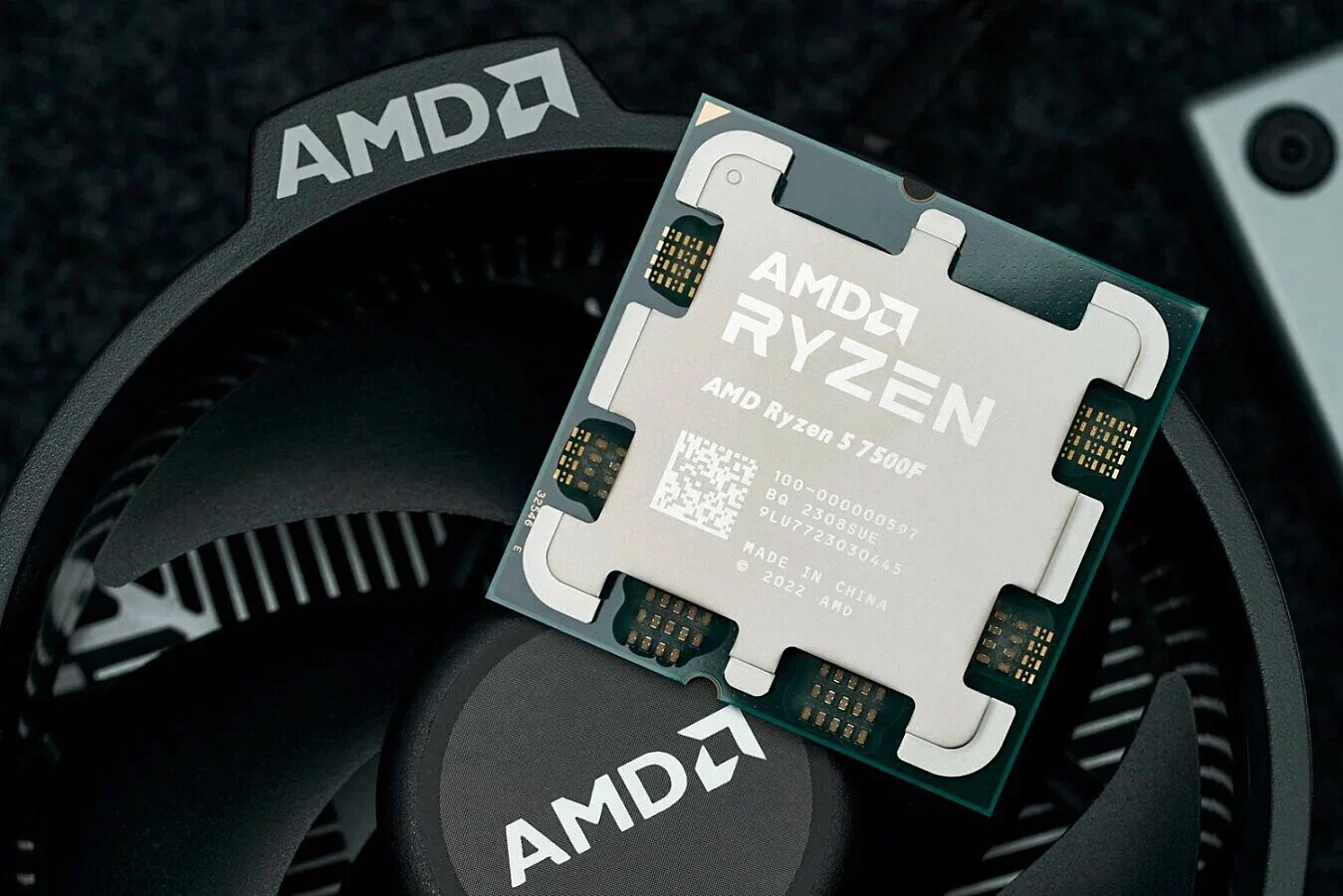 Процессор AMD Ryzen 5 7500f AM5 6 x 3700 MHz , BOX c куллером, без видеоядра