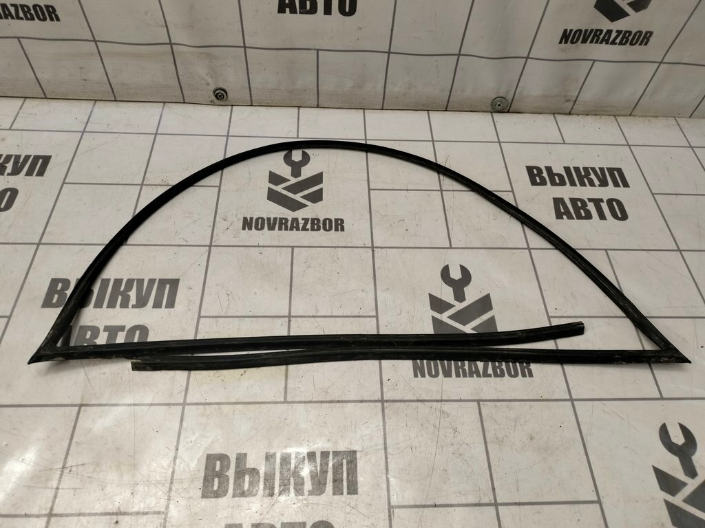 Уплотнитель LADA Priora 2008-2018