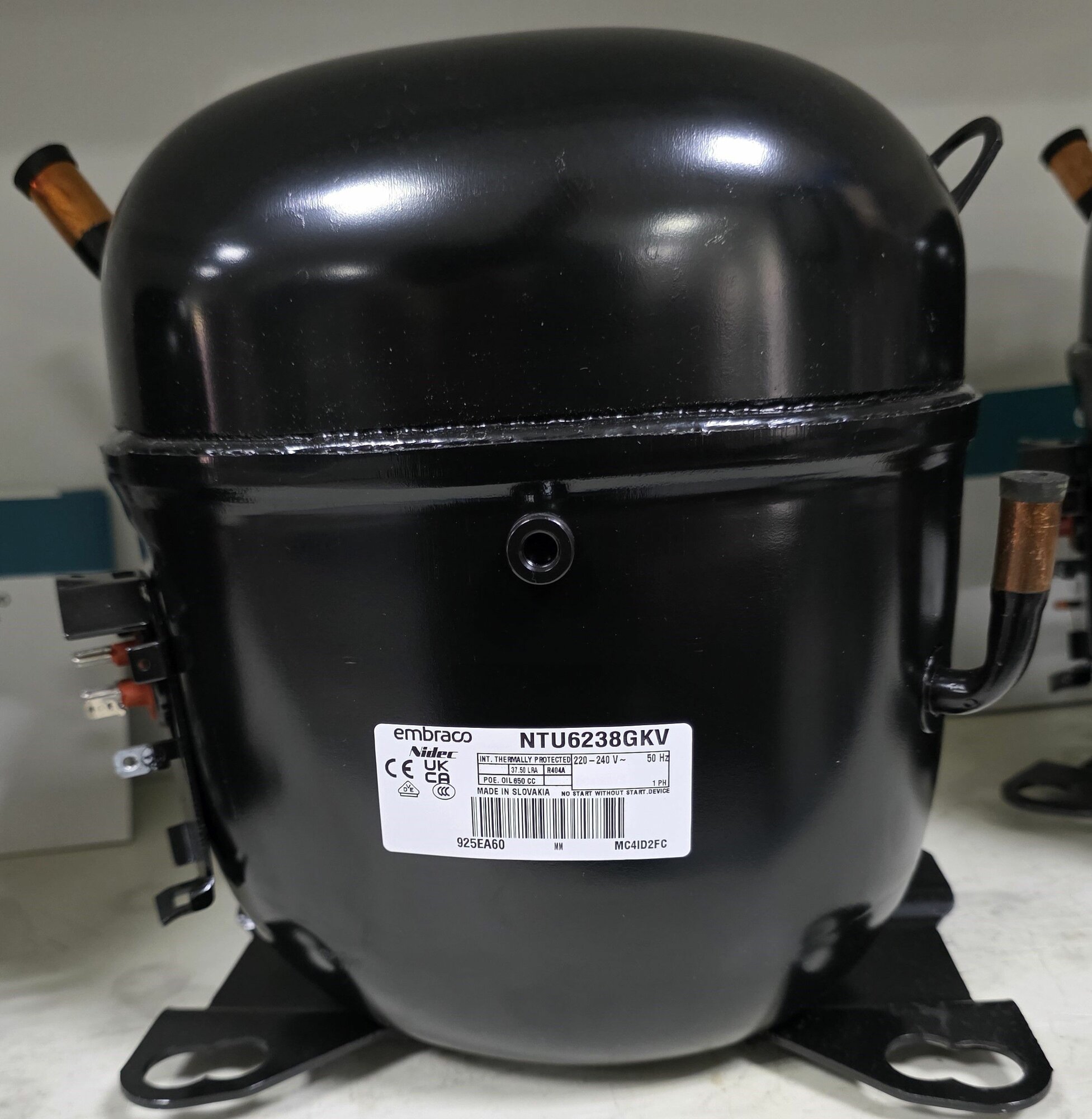 Компрессор NTU 6238GKV Embraco R404A 2567Вт MBP