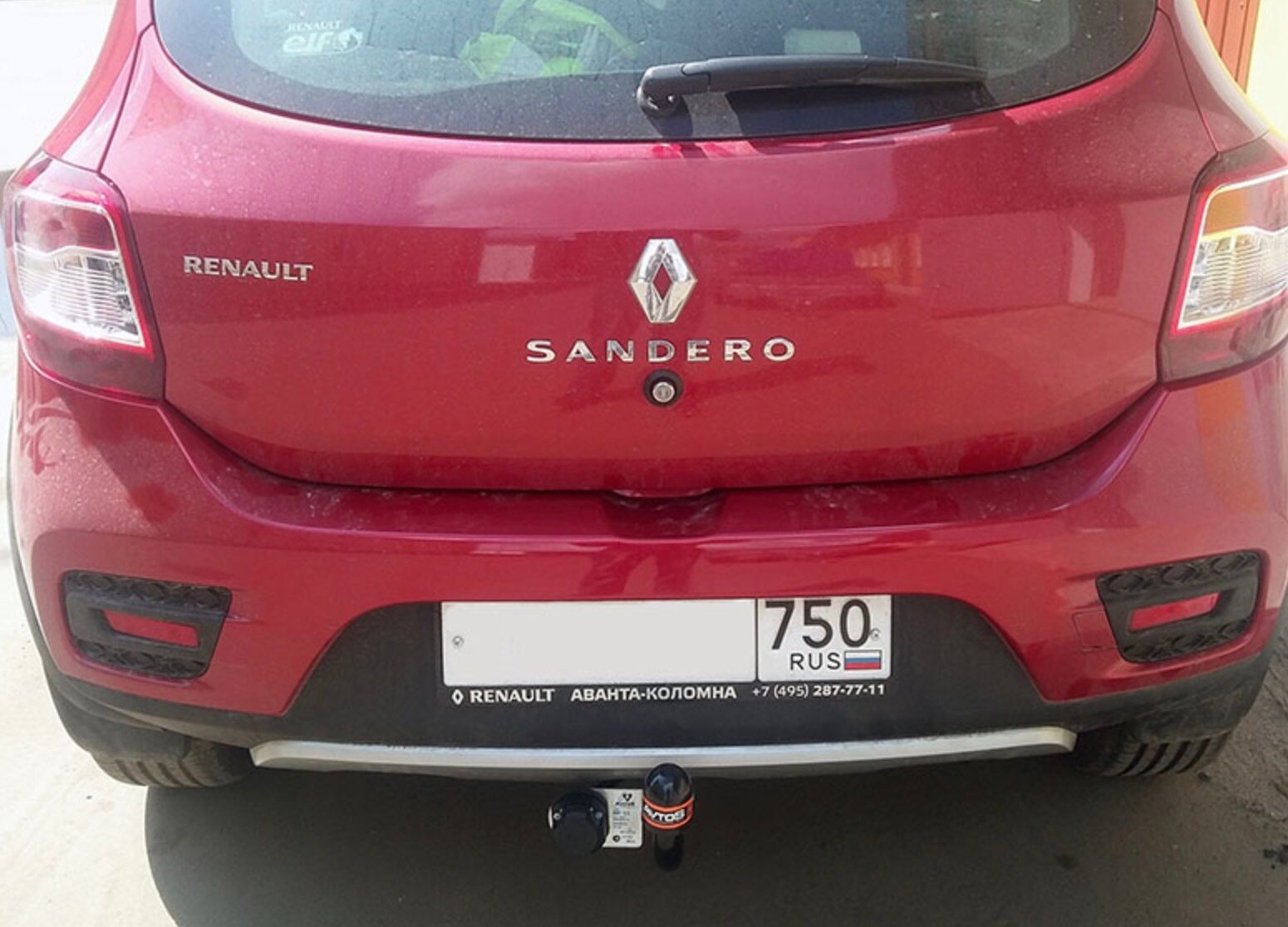 Фаркоп на RENAULT SANDERO (2014-) (без электрики, паспорт/сертификат в комплекте) Автос. RN 11