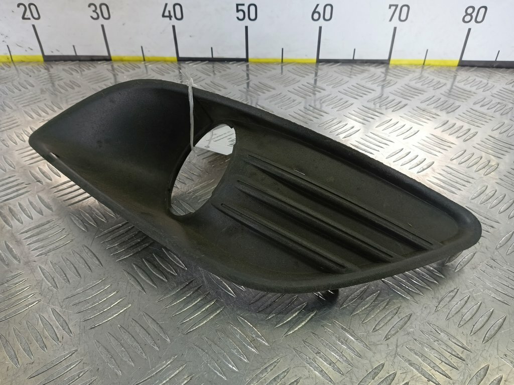 Накладка бампера переднего Б/У для FORD Focus II рестайлинг (2007—2011) 1528560