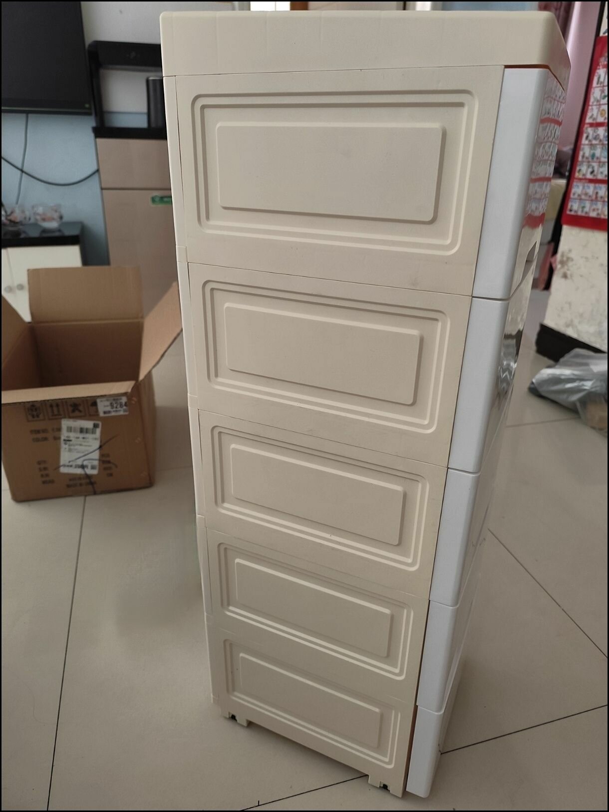 Щелевой шкаф, пластиковый материал, для хранения вещей на кухне и в ванной комнате