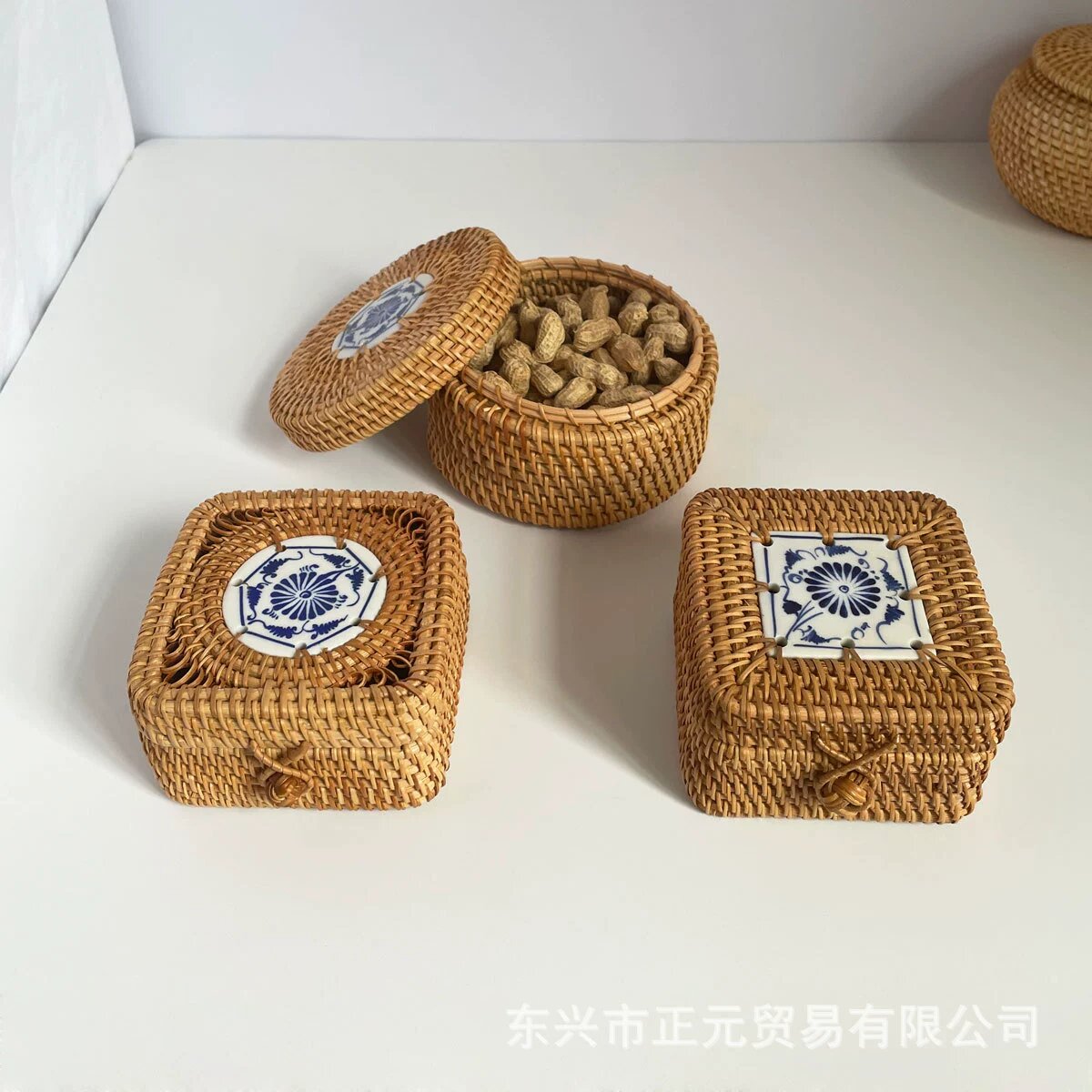 Круглые коробки из ротанга, Коричневый, С фарфоровым декором