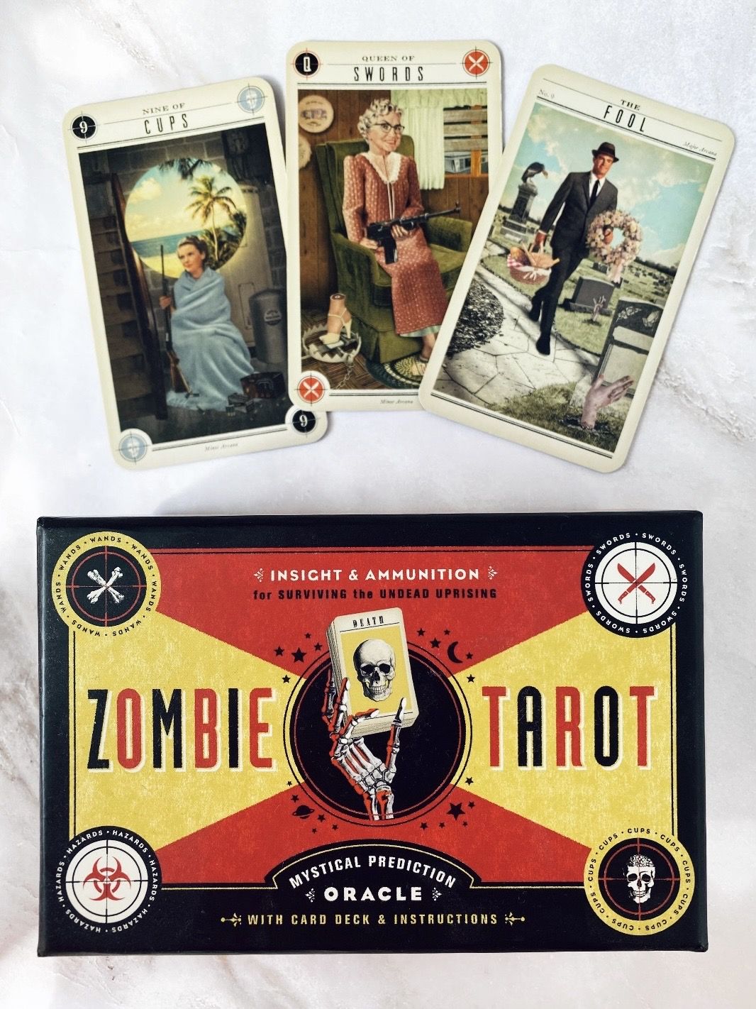 Набор Зомби таро / Zombie Tarot (78 карт + книга на англ. яз.)