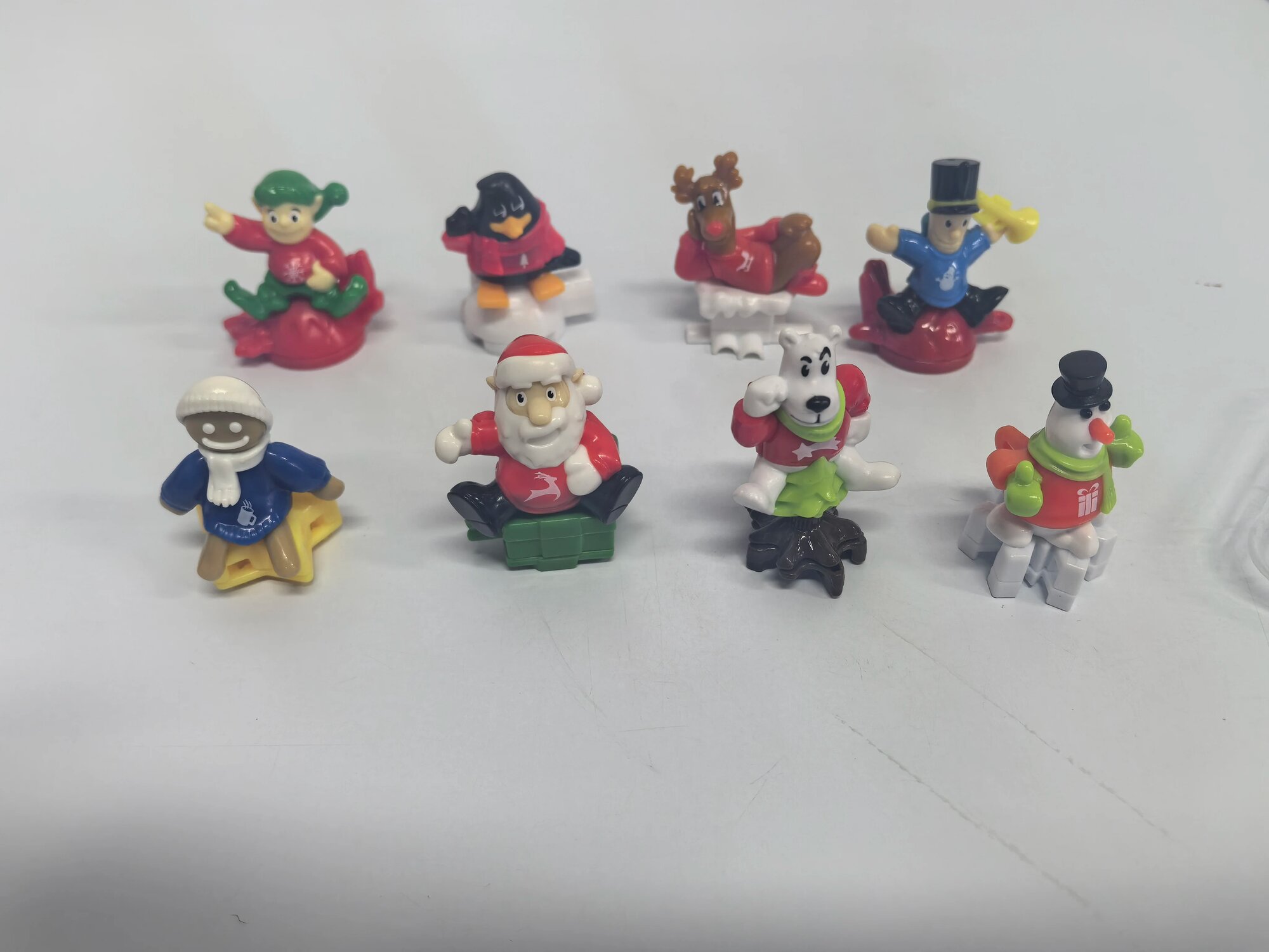 Kinder Schokolade Ei Weihnachtskollektion D International: 12 Sammlerfiguren ohne Anleitung