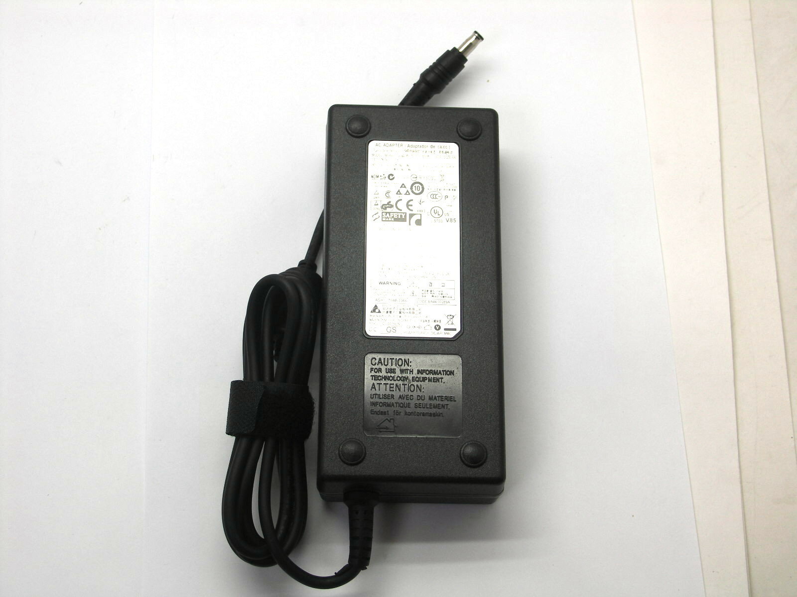 Блок питания для Samsung 19V/6,32A 120W, разъем 5x3mm c иглой, с кабелем в розетку, завод Delta, ADP-SA-20
