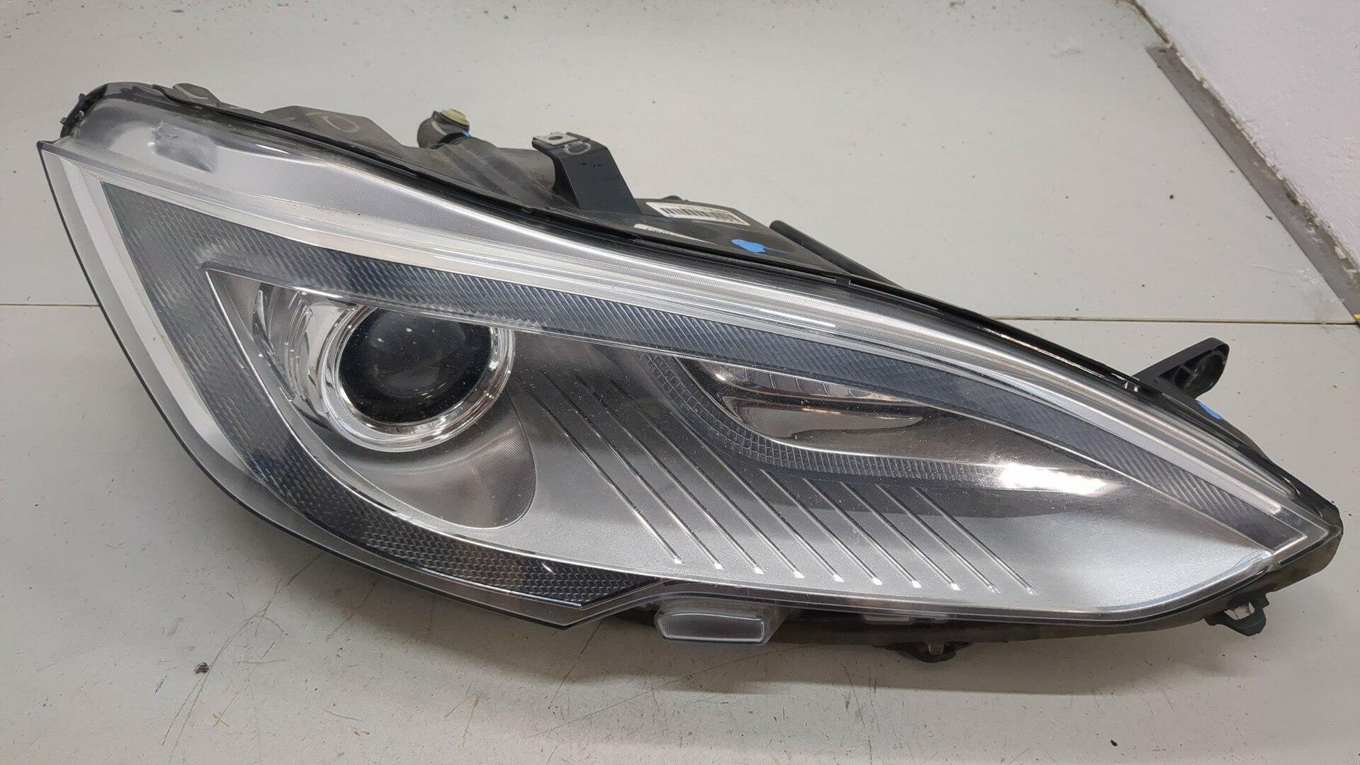 Фара (передняя) правая Tesla Model S Б/У