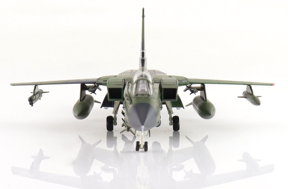 Hobby Master Модель самолета Panavia Tornado IDS — фото 1