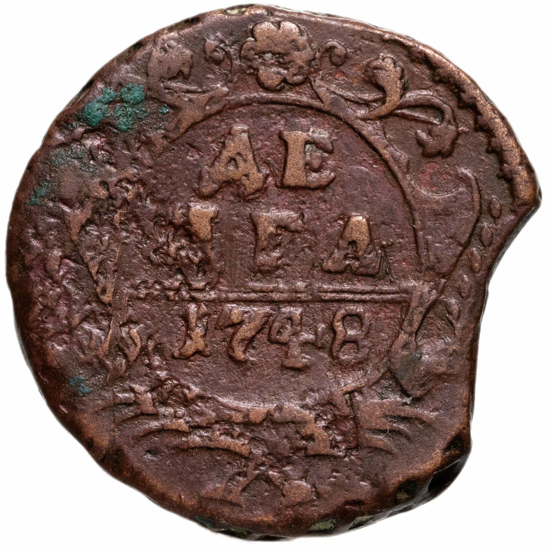 Денга 1748 в крыле 12 перьев, хвост узкий, Медь, в сохранности VF