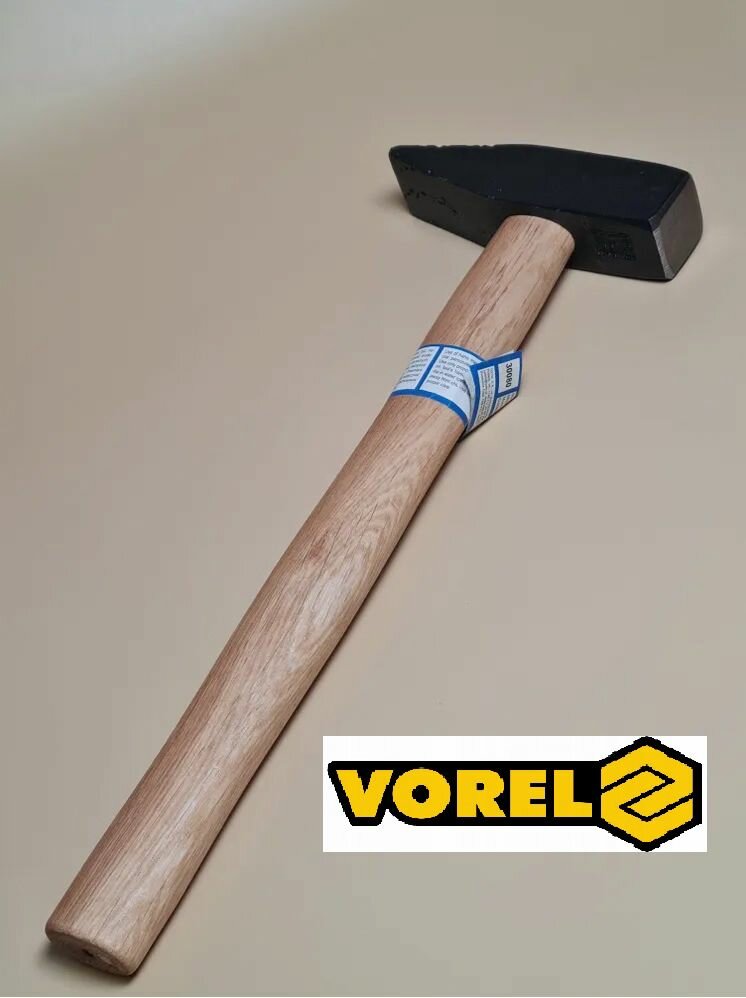 Молоток слесарный 800 гр./0,8 кг. VOREL с деревянной ручкой 30080-12