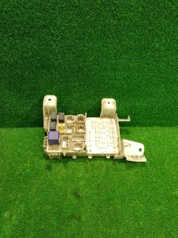 Блок предохранителей Toyota Corolla Fielder 121 Б/У с пробегом