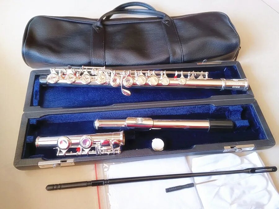 Музыкальная флейта Jupiter 16-луночная серебристая