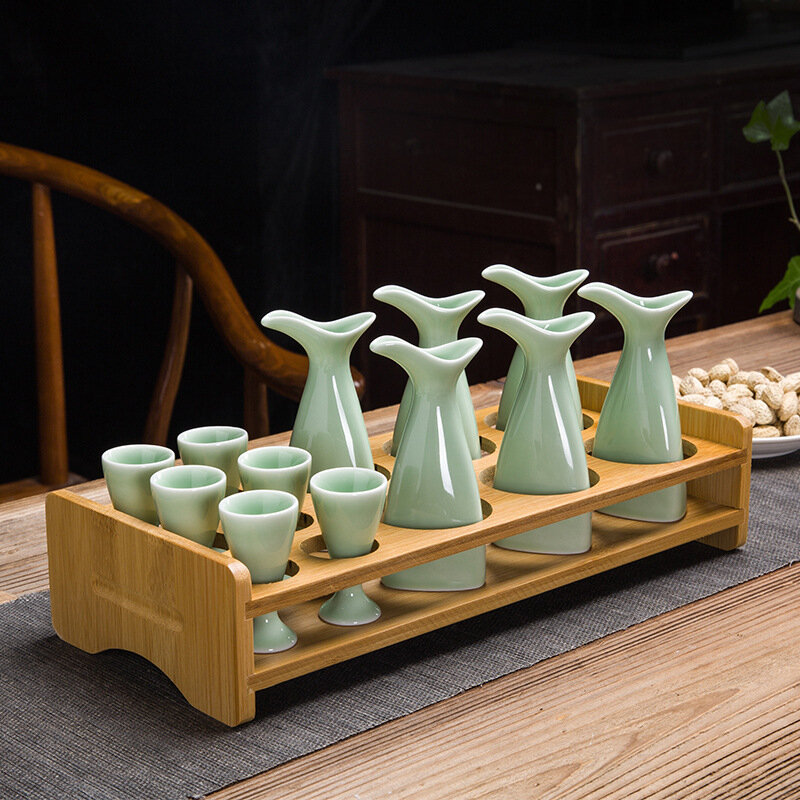 Керамический набор для саке цвета селадона, маленькие винные чашки в китайском стиле, домашний диспенсер для напитков, фляга в античном стиле, винтажные керамические бокалы для напитков.