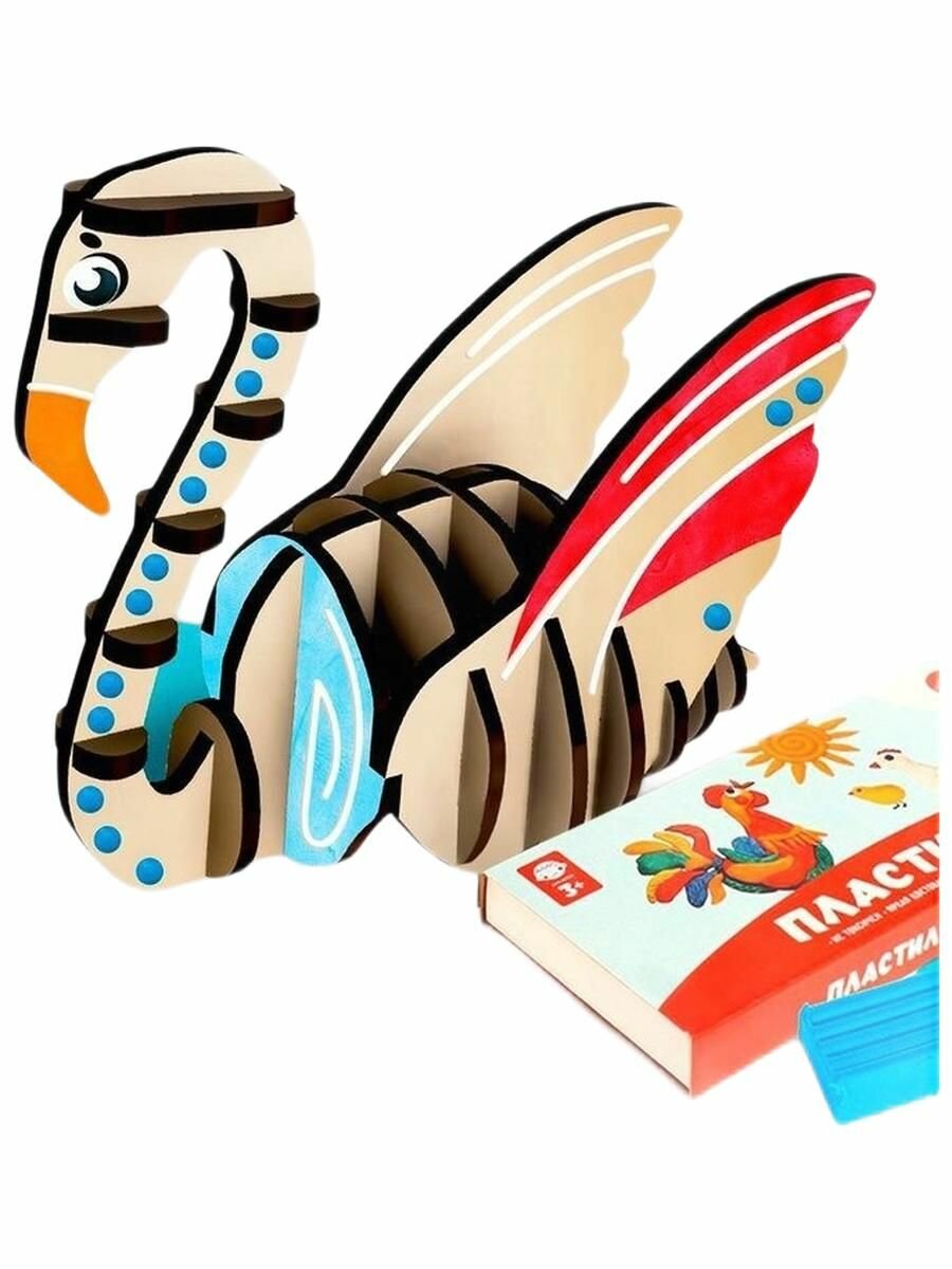 Аппликация пластилином Лебедь 15х10 см