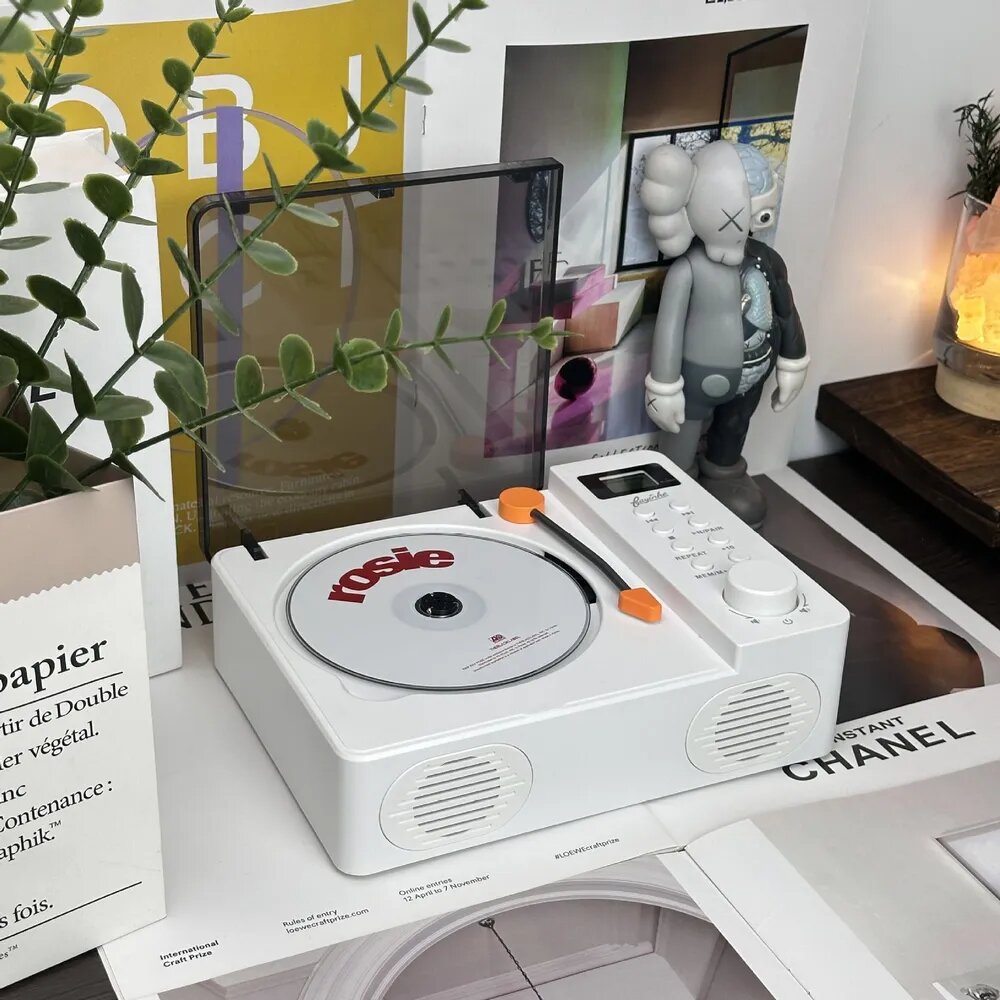 Портативный CD-плеер, Bluetooth-колонка, проигрыватель альбомных дисков.