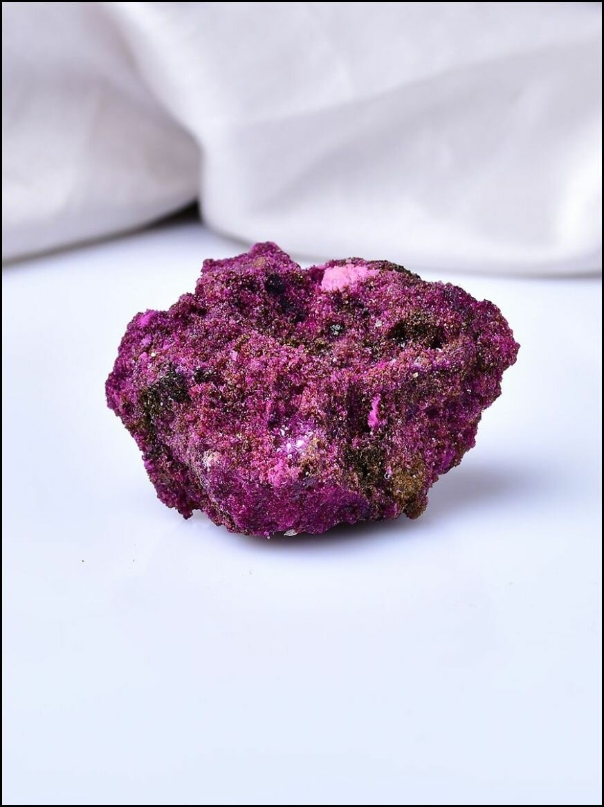 Натуральный камень, необработанный рубин, размер: 3-5 см, 20-50 г, 1 шт