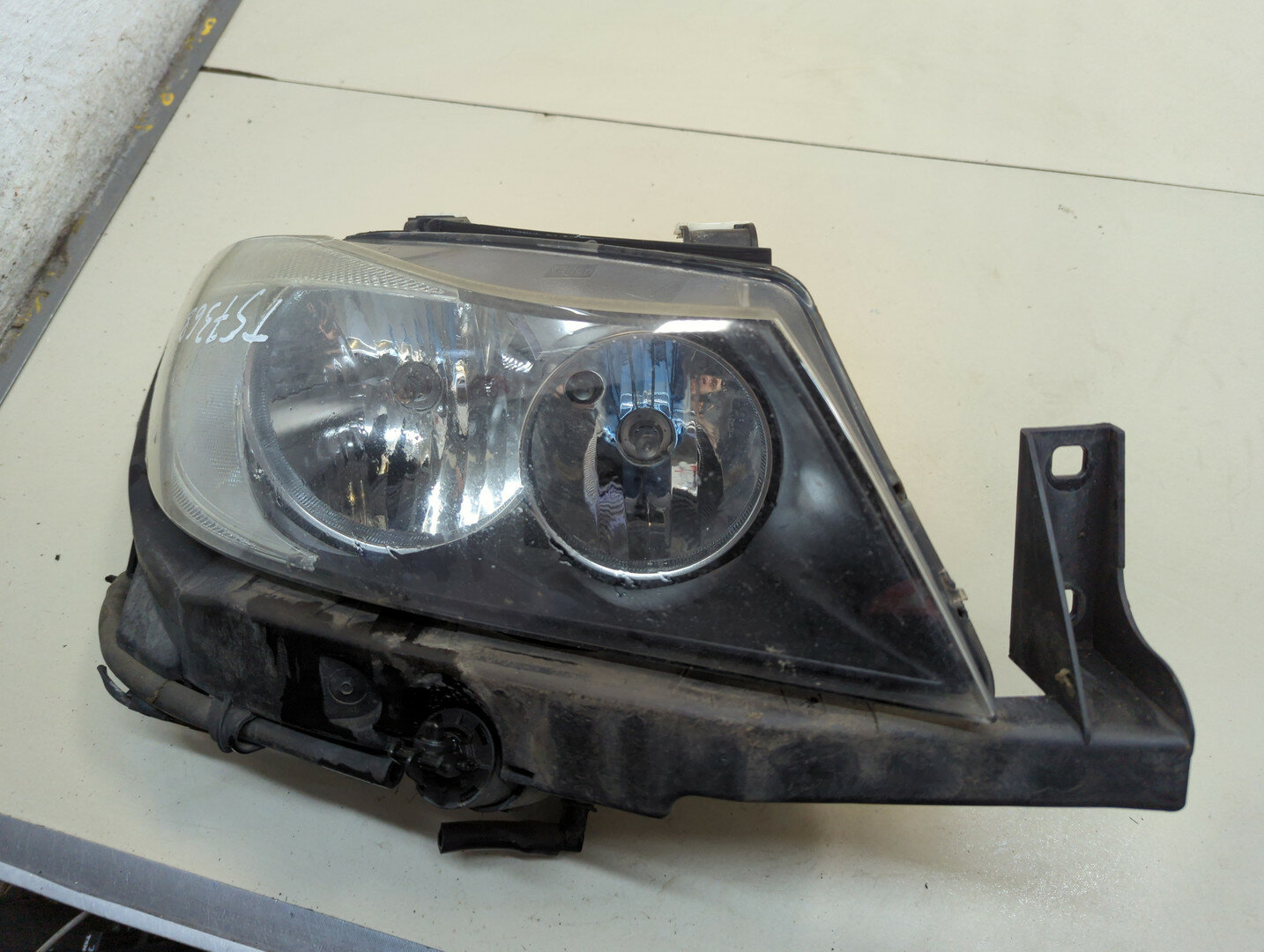 Фара (передняя) правая BMW 3 E90, E91, E92, E93 Б/У — фото 1