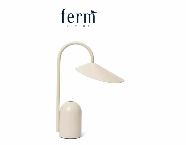 Эксклюзивная лампа Arum настольная Ferm Living