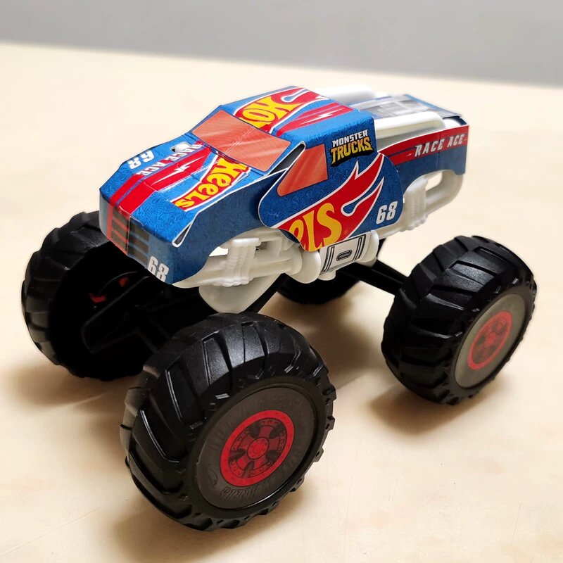 2022 McDonald's Hello Kitty Hot Wheels: корзина для хранения игрушек в виде внедорожного пикапа Соперничество