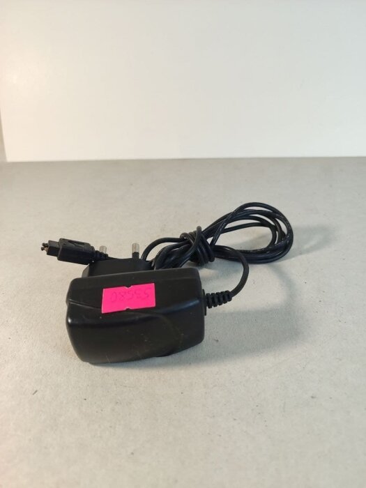 Блок питания Panasonic EB-CAD55EU KWT05E18CN39ED 5.5V 0.7A