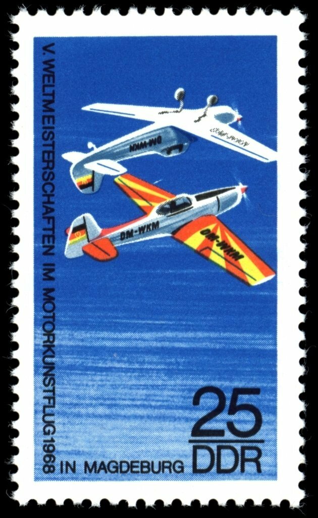 (1968-060) Марка Германия (ГДР) "Зеркальный полет" Высший пилотаж II
