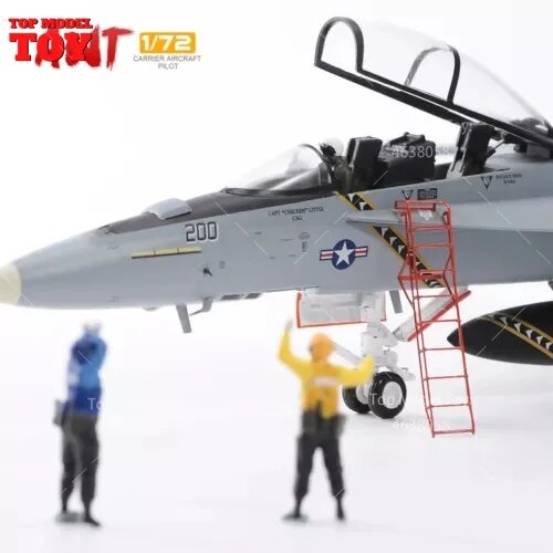 Модель пилот истребителя MAK 1/72 — фото 1
