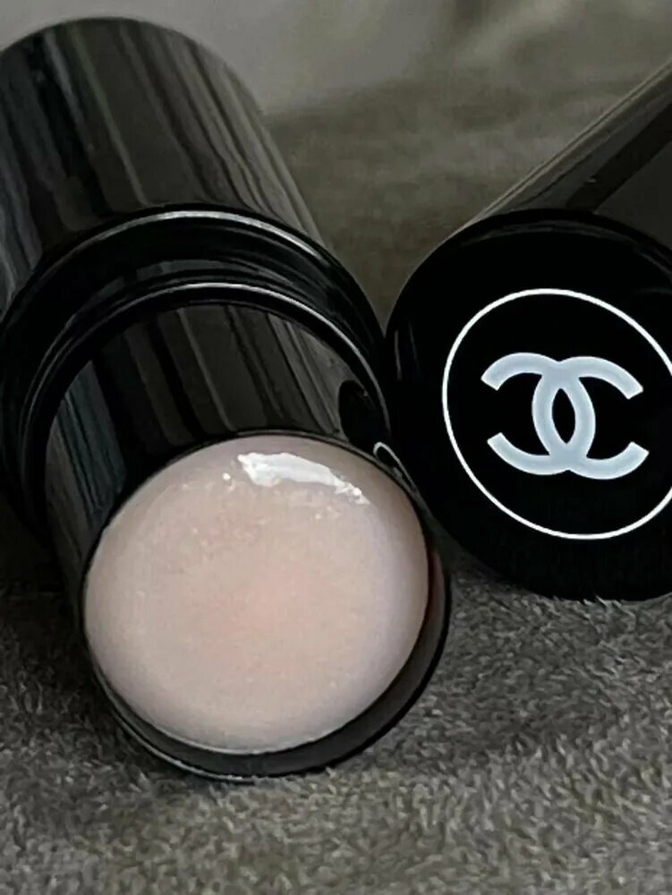 Chanel BAUME ESSENTIEL увлажняющий стик ха ла тер для сияния кожи