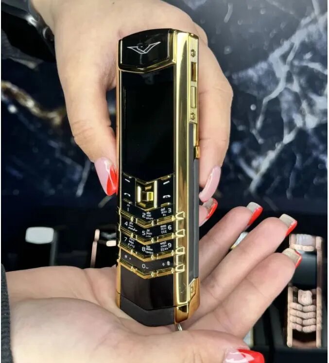Мобильный телефон VERTU V10, черный, золотой, 2 SIM-карты, металлический корпус, емкость аккумулятора 2500 mAh