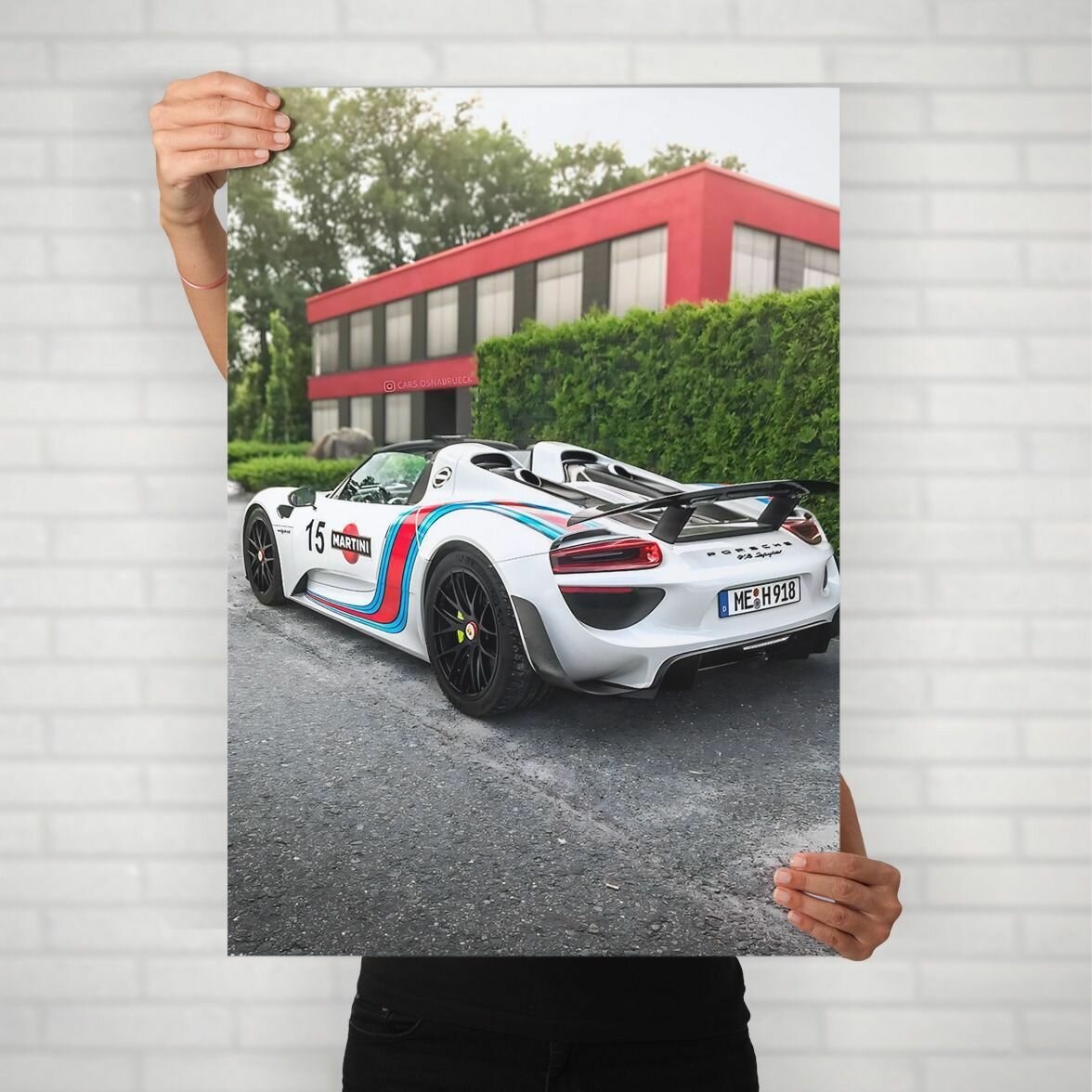 Плакат на стену для интерьера Культовые машины (Porsche 918 Spyder 7) - Постер по легендарным и классическим ретро автомобилям формата А1 (60x84 см)