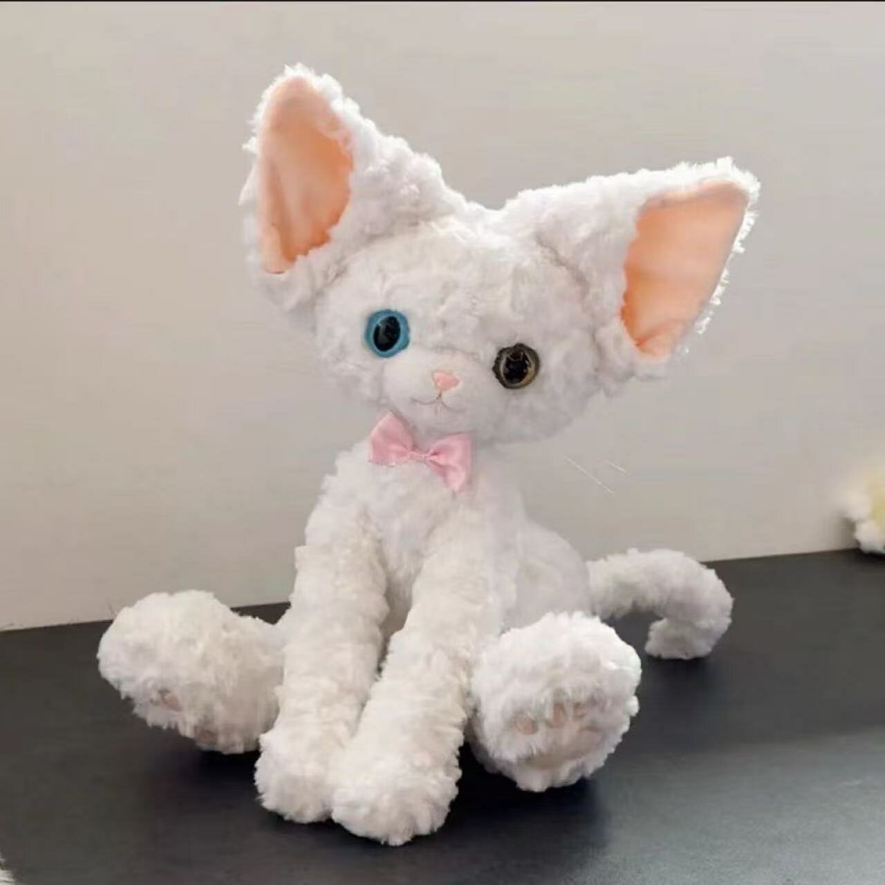 Мягкая игрушка Немецкая кошка, кот Девон-рекс,40 см белая
