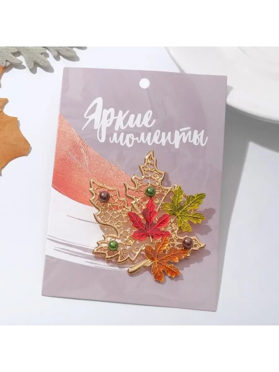 Брошь, эмаль, стразы