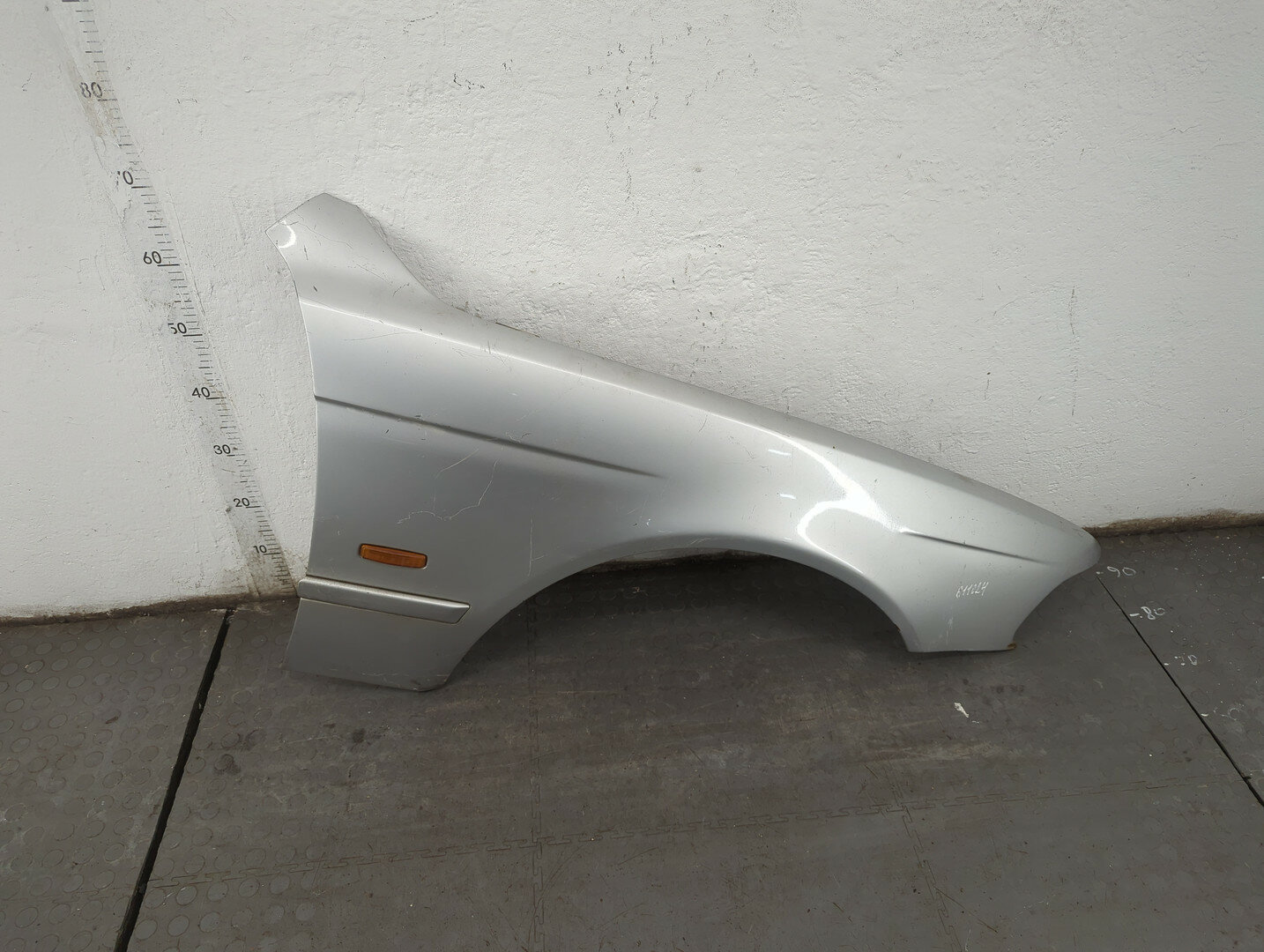 Крыло правое переднее BMW 5 E39 Б/У