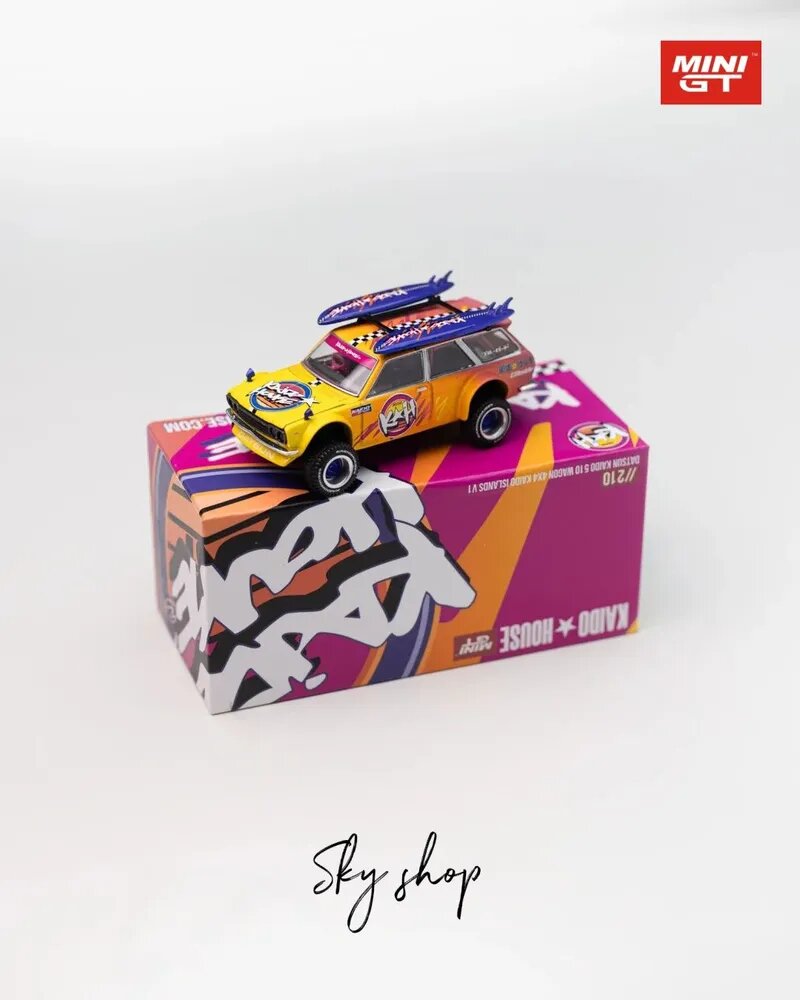Машинка MINI GT 1:64 MINI GT x Kaido House 1:64 KHMG210 Datsun 510 Wagon 4x4 Kaido ISLANDS V1